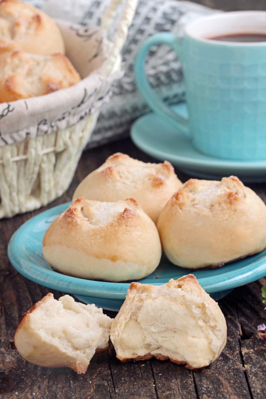 How to make Filipino Star Bread (Putok) - Foxy Folksy